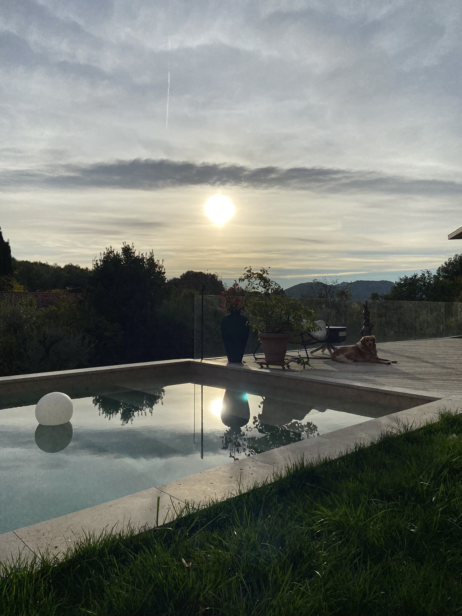 BIENVENUE A LA MAISON — La Maison